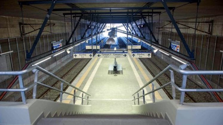 Προαστιακός Σιδηρόδρομος: τα δρομολόγια από & προς Αεροδρόμιο ...
